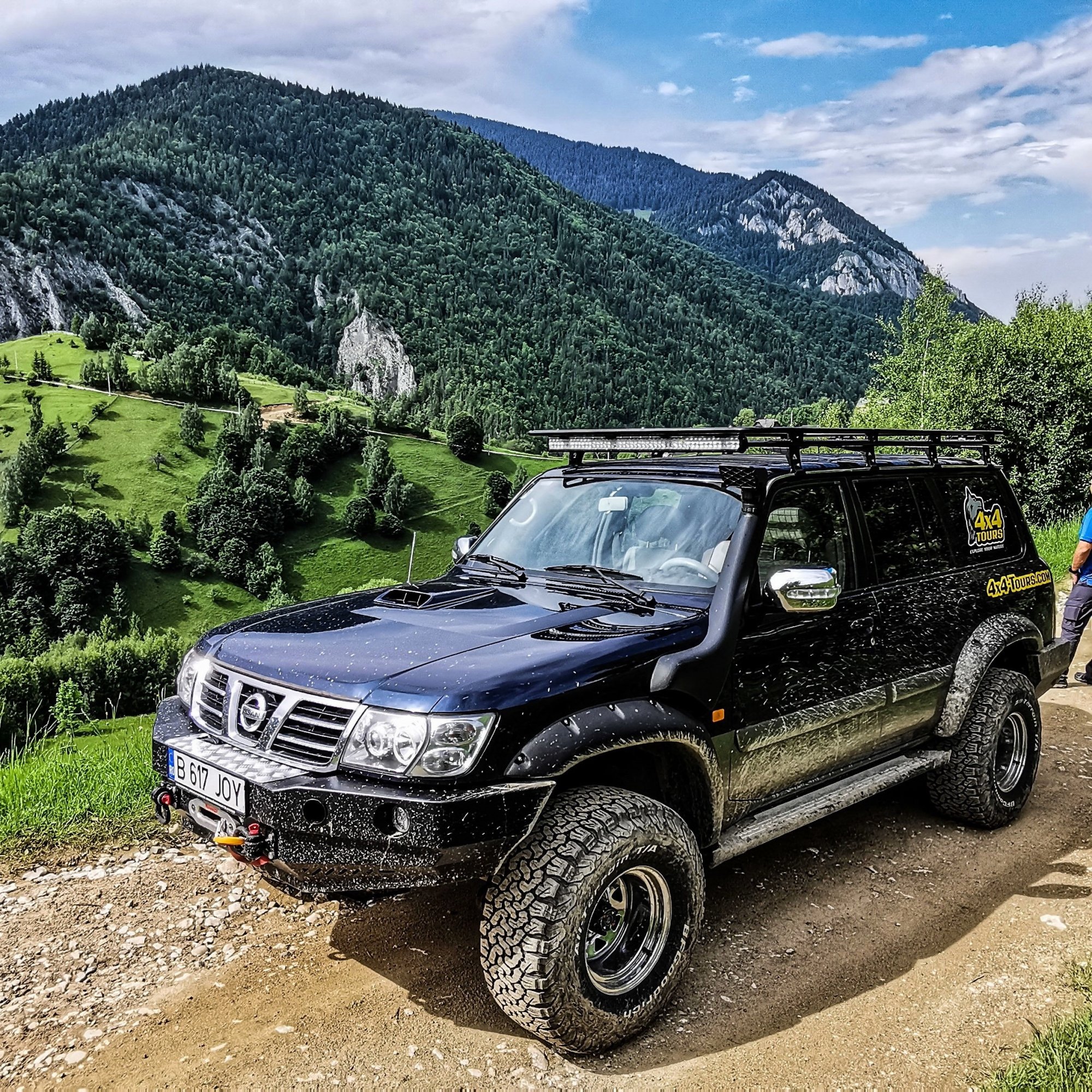 Private Tour 4Χ4 Mikro Papigo 1700 - Hotel & Spa
